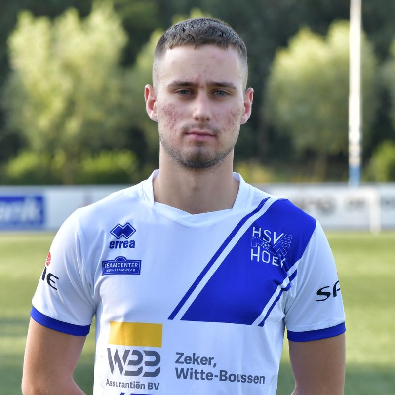 Hoek trekt op valreep nog Terneuzense middenvelder aan - Omroep Zeeland