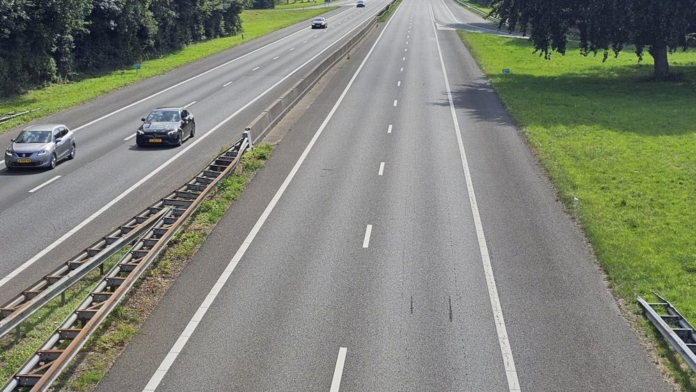 Omrijden is begonnen: snelwegen nu écht dicht vanwege NAVO-top - Omroep ...