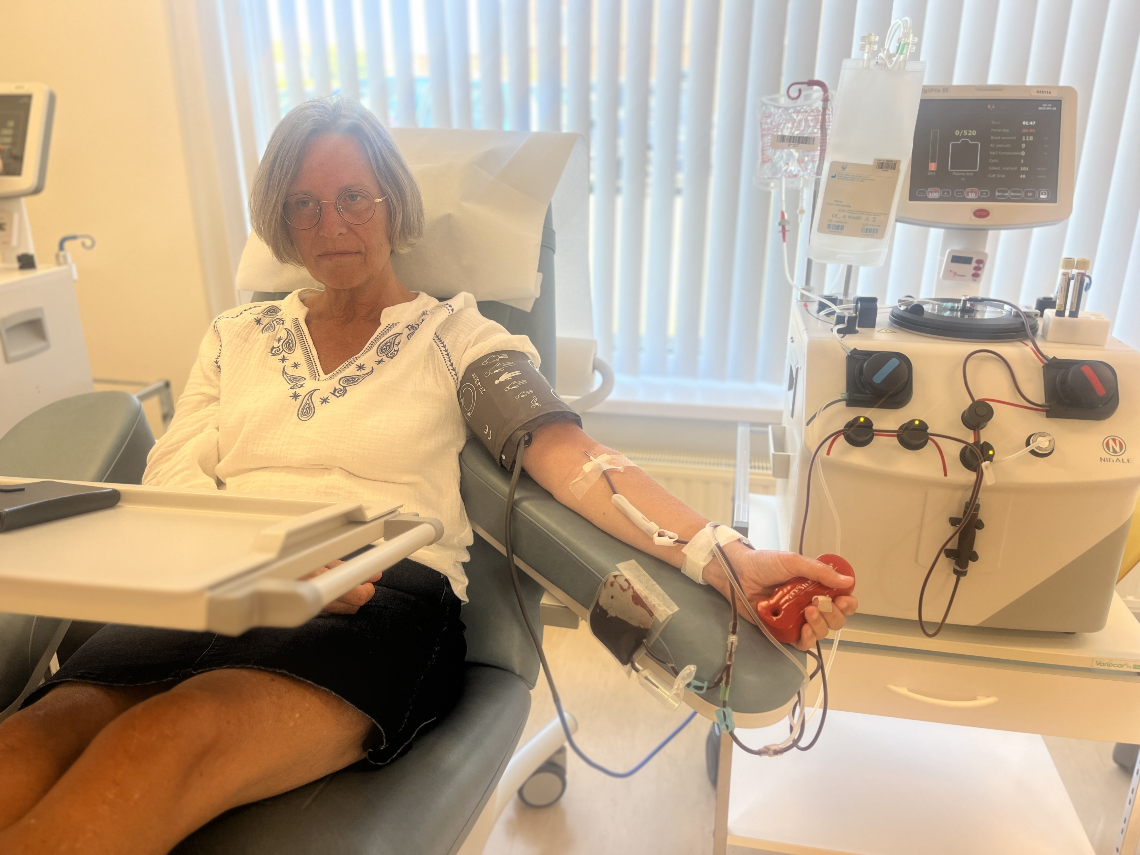 Bloedbank vraagt bloeddonoren over te stappen naar doneren van plasma door medicijntekort ...