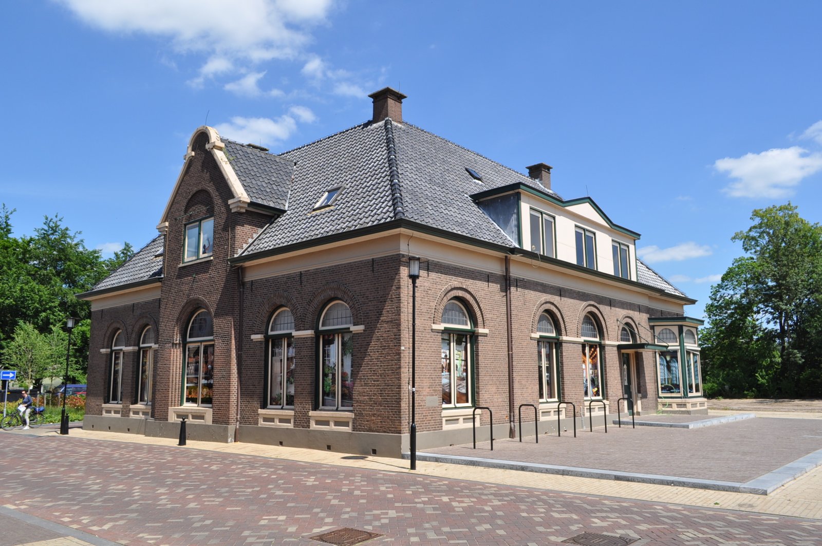 Tien plannen voor monumentaal gemeentehuis Hengelo - Omroep Gelderland