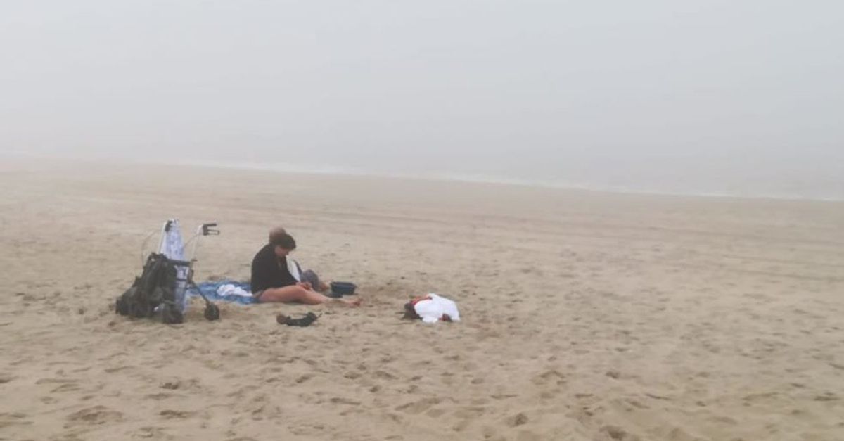 Opnieuw zeevlam: 'Met 16 graden wel koud in bikini' - Omroep West