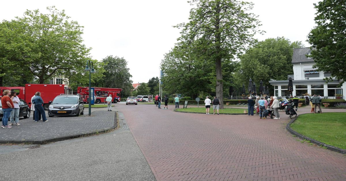 112-nieuws: Voertuig belandt in berm in Delfzijl • Familiehotel ...