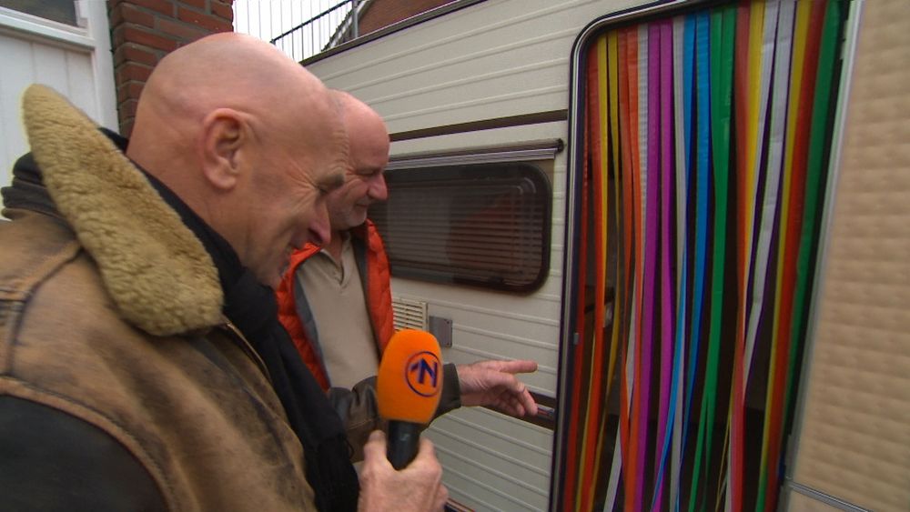 Kees en Ageeth zijn gek met elkaar én met hun vintage caravan - RTV Noord