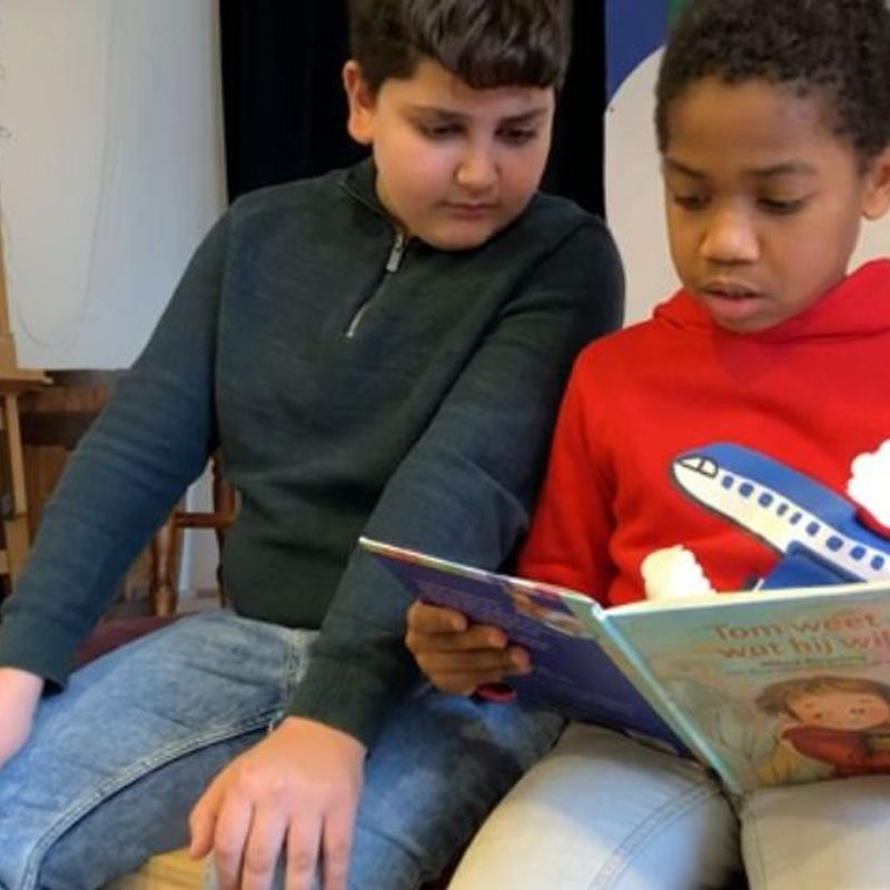 Leesvaardigheid basisschoolleerlingen gaat hard achteruit: ‘Ik denk dat ... Leesvaardigheid basisschoolleerlingen gaat hard achteruit: ‘Ik denk dat ...