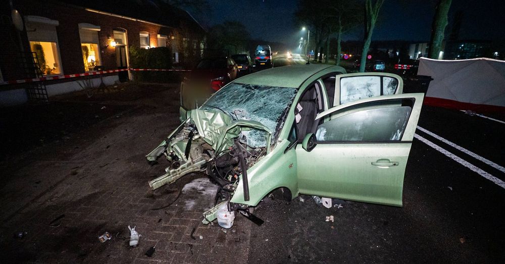 Dode en zwaargewonde bij ernstig auto-ongeluk - Omroep Gelderland