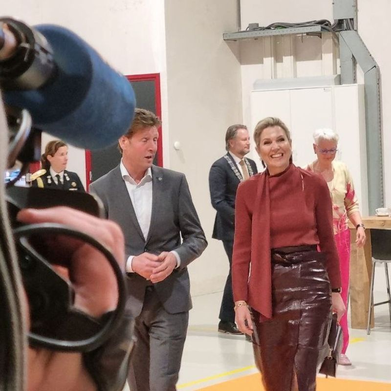 Koningin Máxima onder de indruk van nieuwste technologie Raalter bedrijf Maan Group - Oost