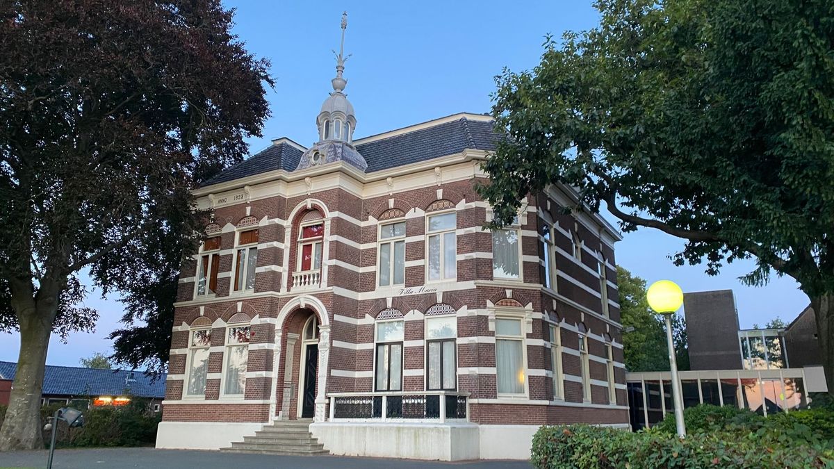 Zo vergaat het onze oude statige gemeentehuizen: het raadhuis van Smilde - RTV Drenthe