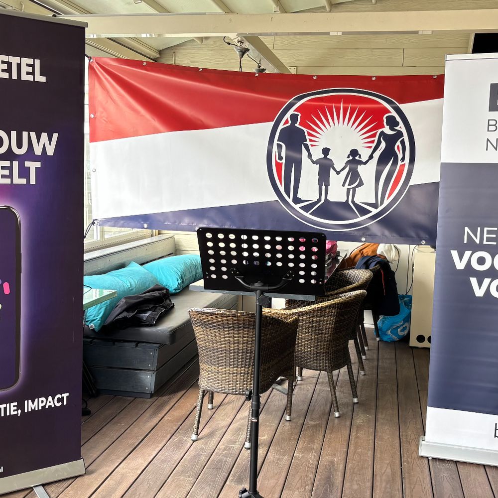 Deze groep is de uit de hand lopende anti-AZC-protesten zat en pakt het ...