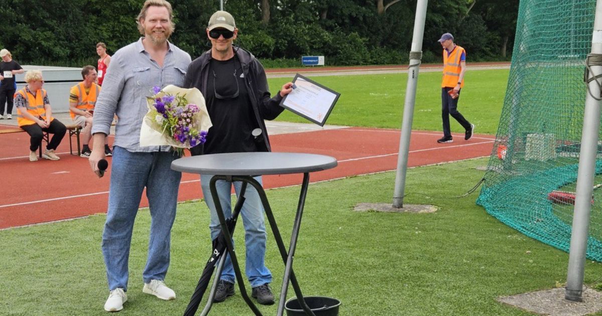 Werptrainer Joop Tervoort wordt geëerd door Atletiekunie - RTV Noord