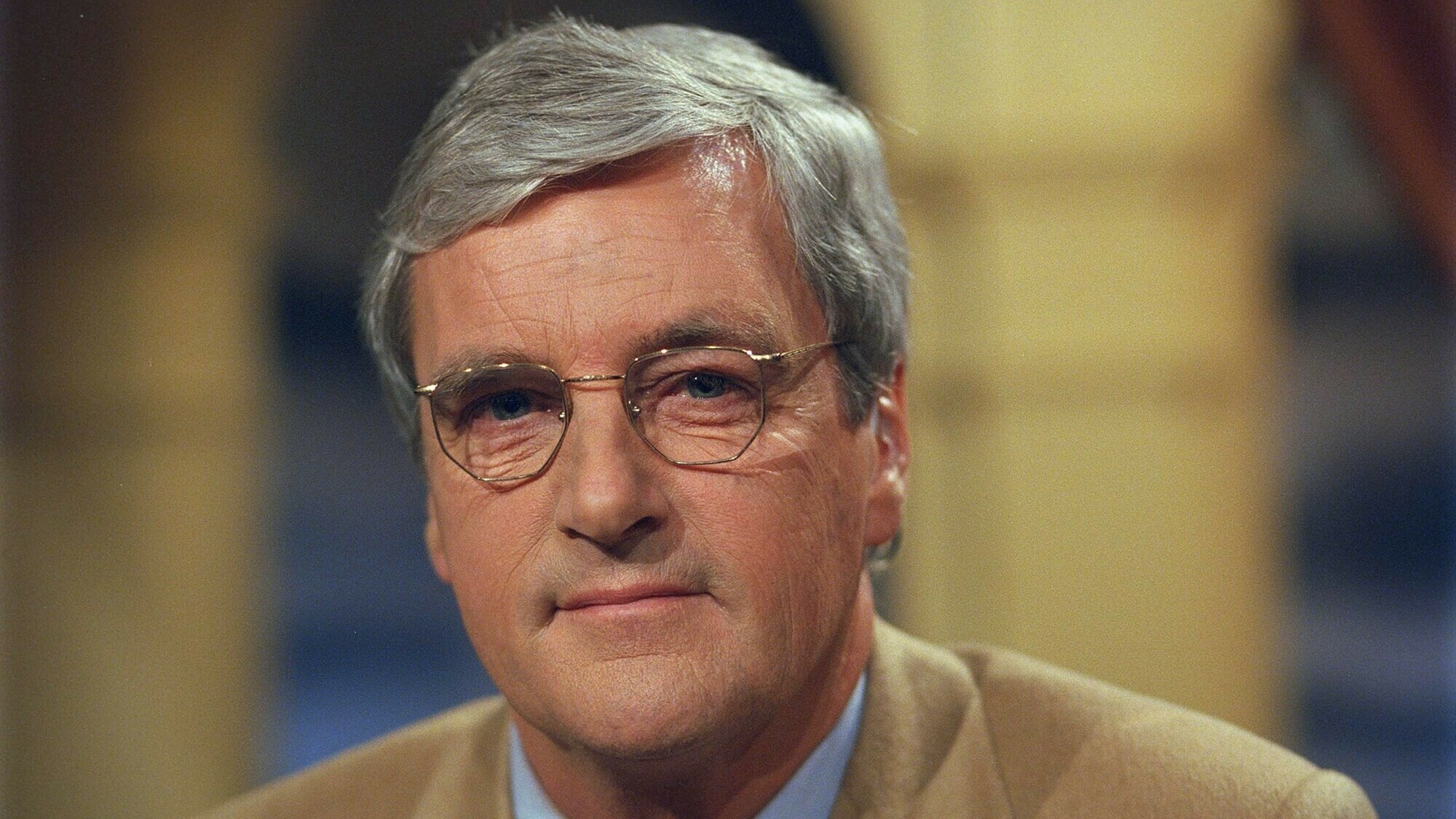 Oud-nieuwslezer Harmen Siezen (84), geboren op Schouwen-Duiveland ...