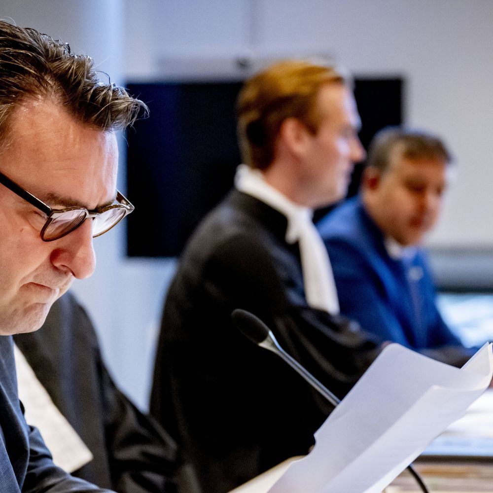 Liveblog rechtszaak Richard de Mos | 'Het OM stopt niet... niet vanzelf ...