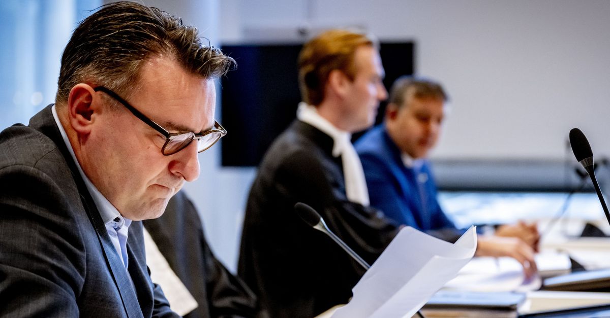 Liveblog rechtszaak Richard de Mos | 'Het OM stopt niet... niet vanzelf ...