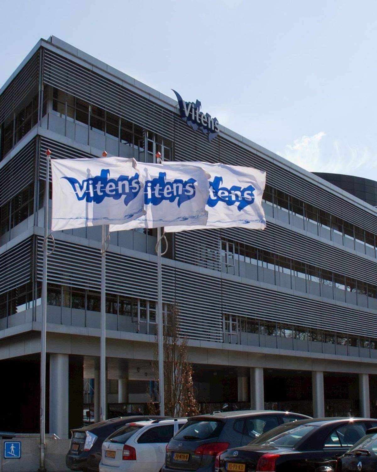 Nieuw hoofdkantoor van Vitens geopend in Zwolle op oude bekende locatie ...