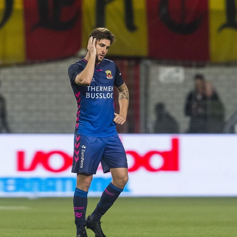 Sam Hendriks baalt: "Ongelooflijk dat drie goals niet genoeg zijn" - Oost