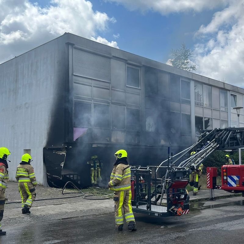Grote brand in woning in Heerlen: twee woningen zwaar beschadigd - L1 ...