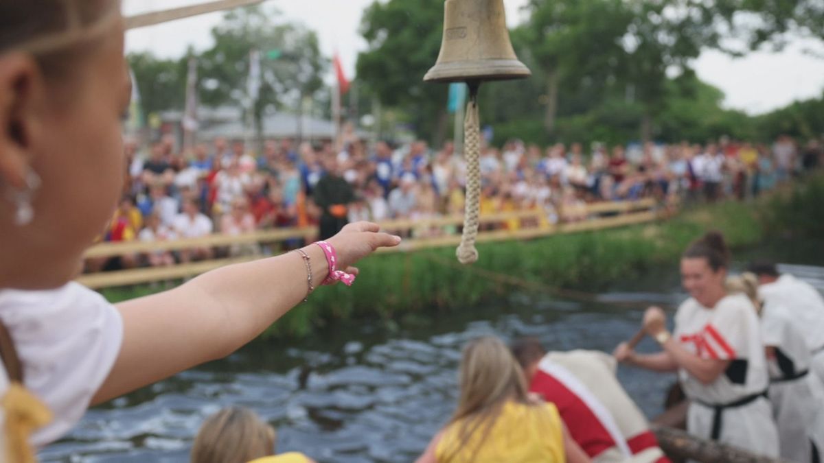 Hoe werkt boogschieten en spannende botenrace: sfeerimpressie van ...