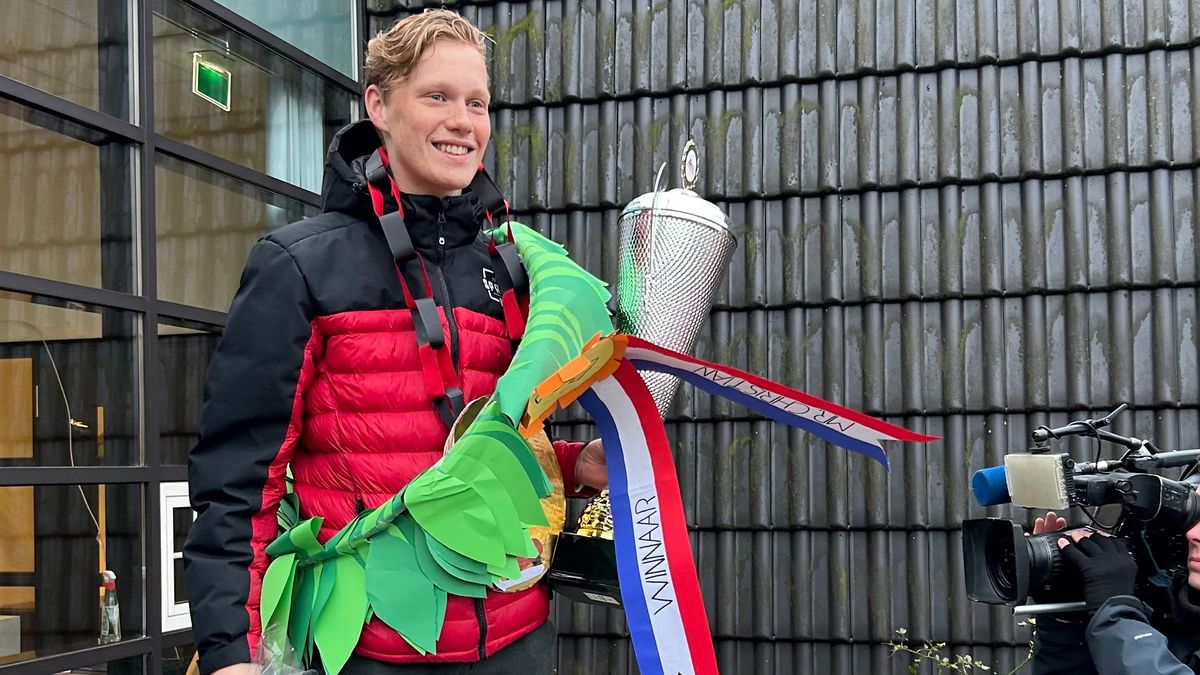 Erehaag voor Elfstedenwinnaar Christian: "Hij is de beste schaatser én ...