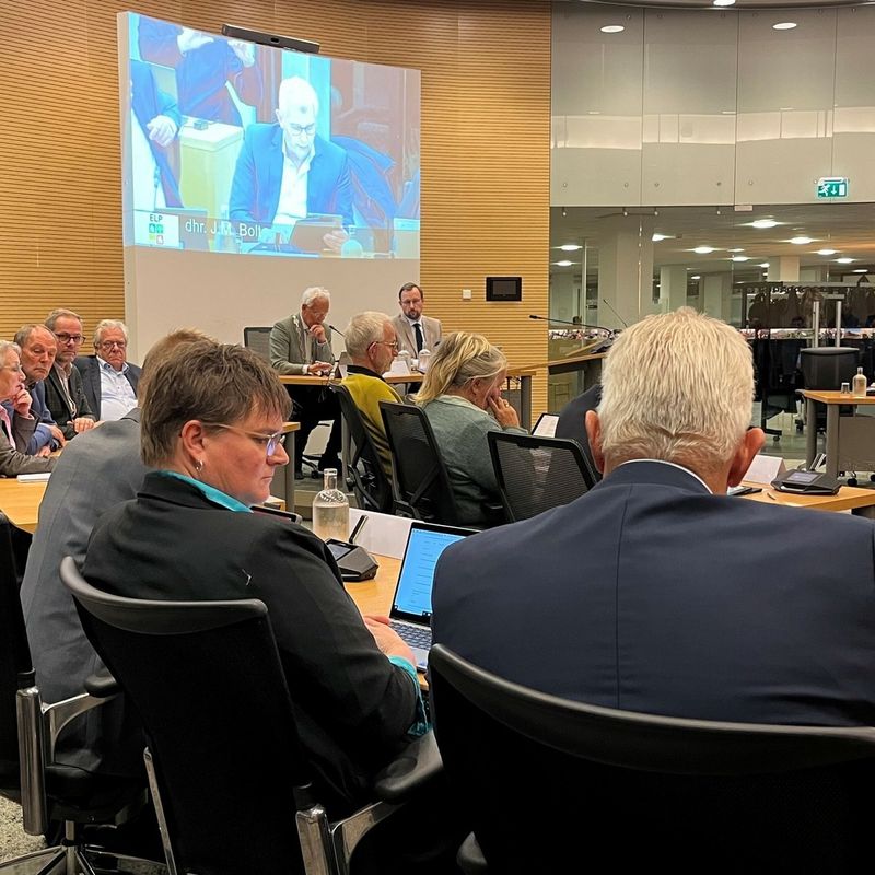 Politiek stelt onderzoek in naar giftige sfeer in gemeenteraad ...