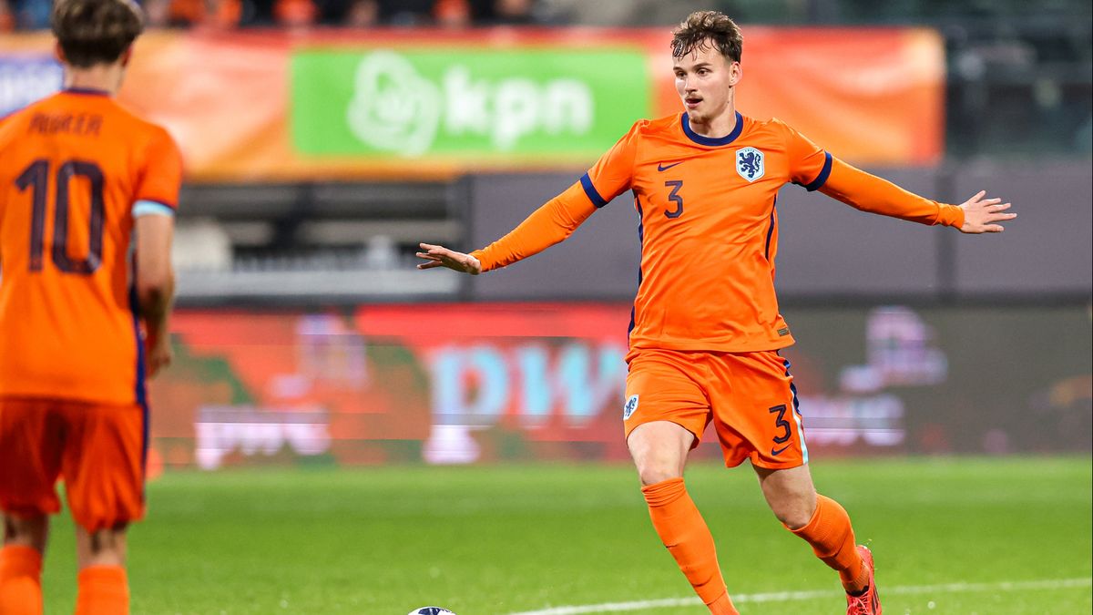 Rav van den Berg nieuwe aanvoerder Jong Oranje - Oost