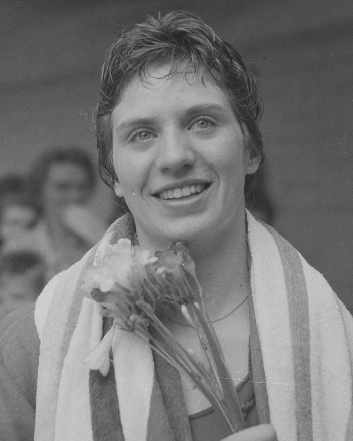 Voormalig recordzwemster Ria van Velsen (82) overleden - Omroep West