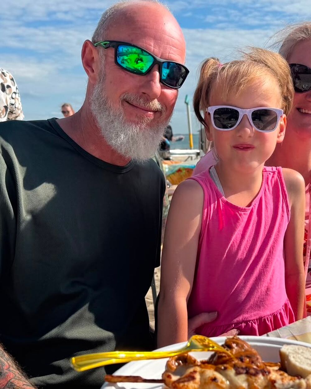 Onbezorgde avond op het strand voor gezinnen met een krappe beurs: 'Het ...