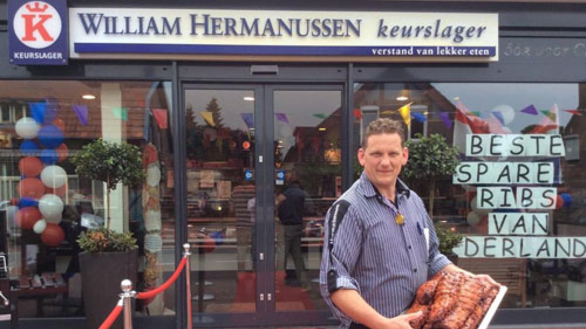 Even op de barbecue en kluiven maar, die spareribs uit Overasselt ...