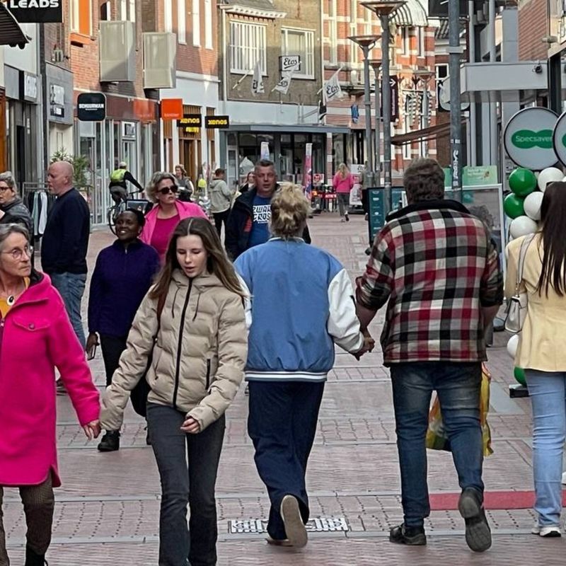 Lopend Vuur: De koopavond is overbodig geworden - RTV Noord