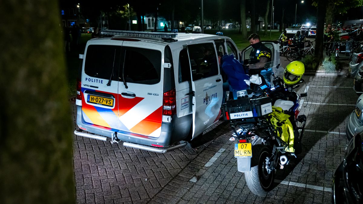 Twee aanhoudingen na mogelijke schietpartij Rotterdam-Zuid | Vijftien aanhoudingen na Ajax ...
