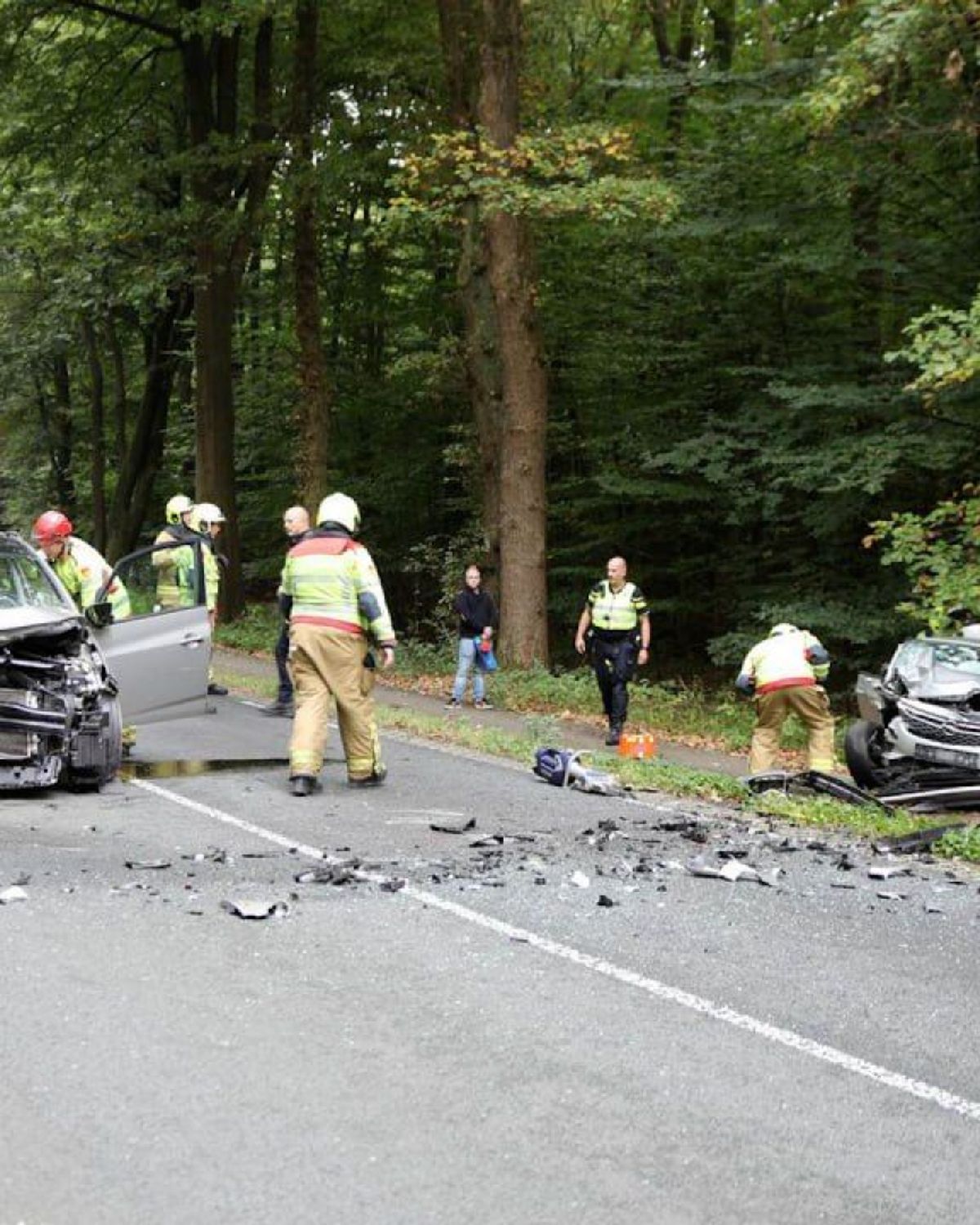 Frontale botsing: meerdere gewonden - Omroep Gelderland
