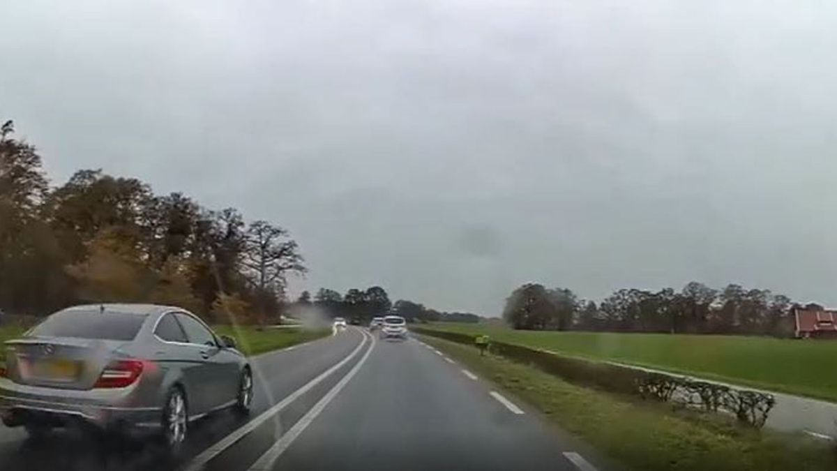VIDEO | Oost op het Asfalt: Inhalen verboden? Dat zullen we nog weleens ...