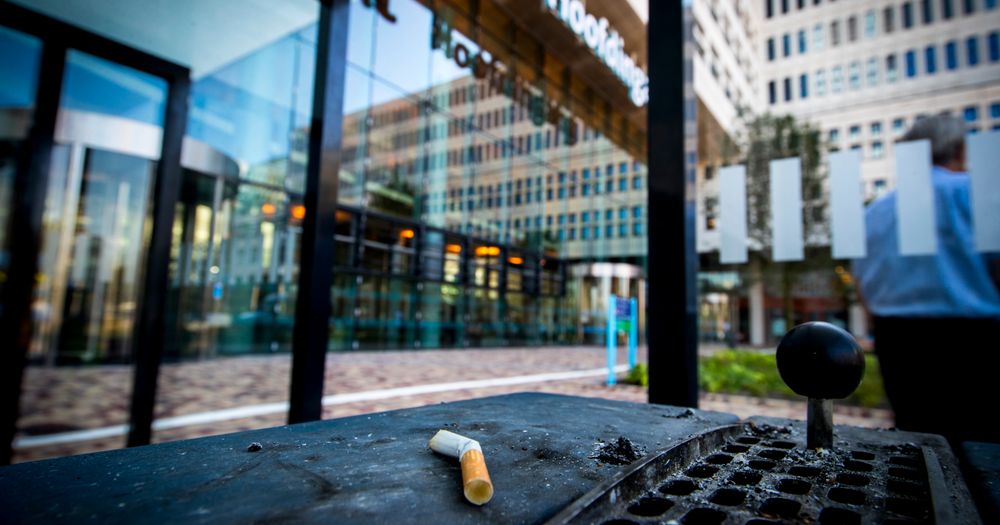 Rotterdam krijgt eerste rookvrije zone in openbare ruimte - Rijnmond