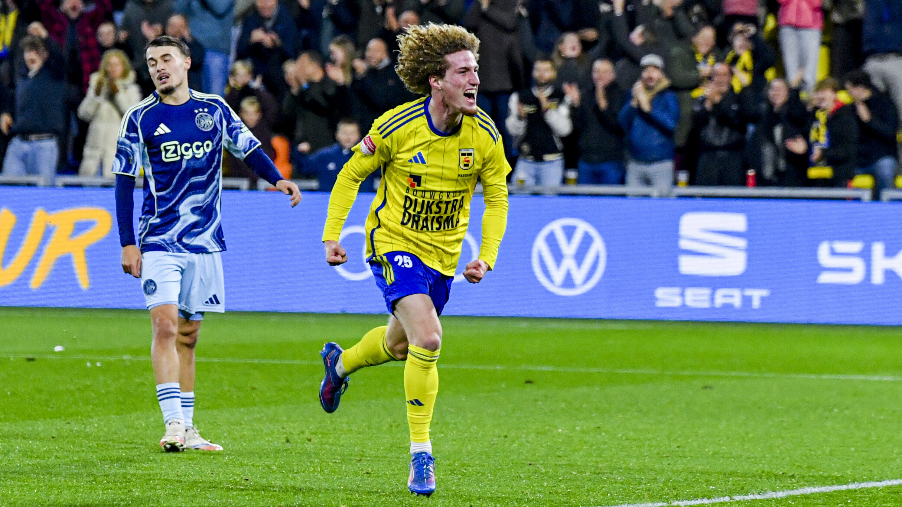 Cambuur wint enerverend duel van Jong Ajax: "Een heerlijke wedstrijd ...
