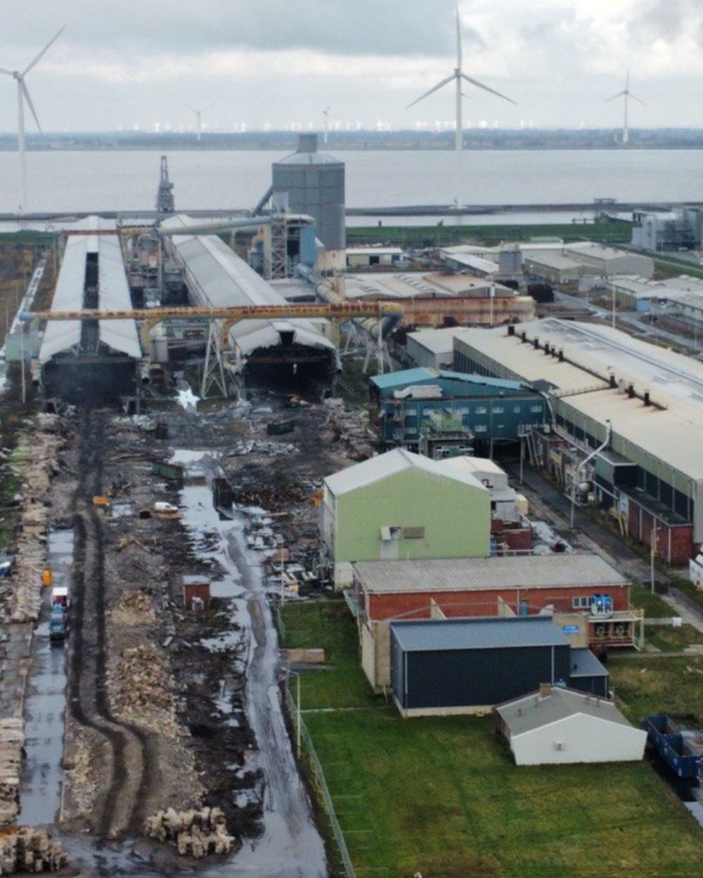 Aluminiumfabriek Aldel in Delfzijl al voor een groot deel gesloopt ...