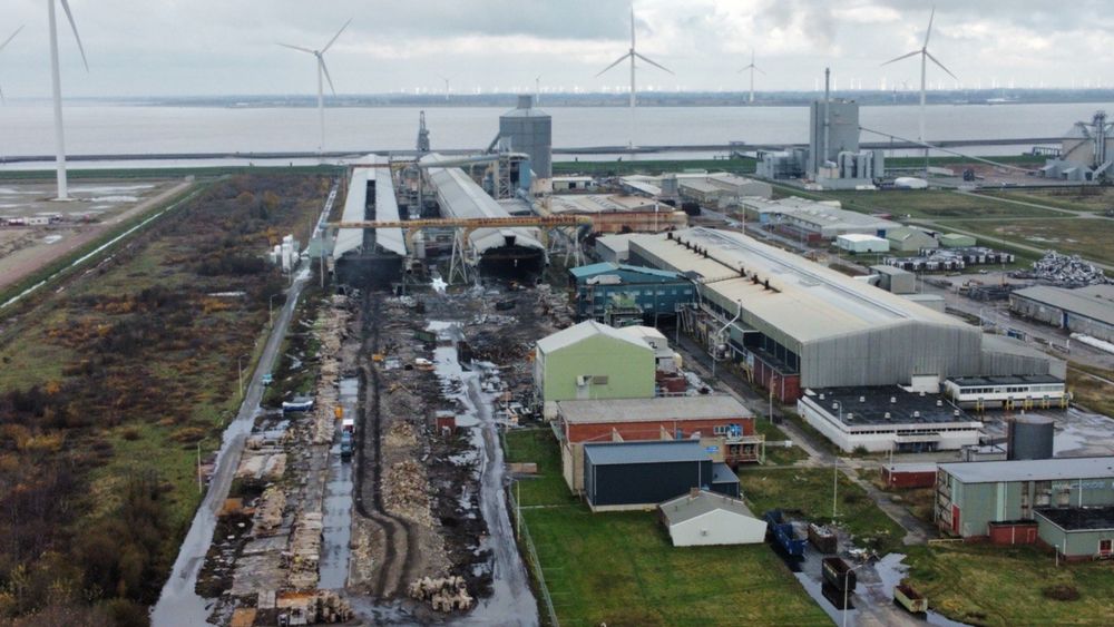 Aluminiumfabriek Aldel in Delfzijl al voor een groot deel gesloopt ...