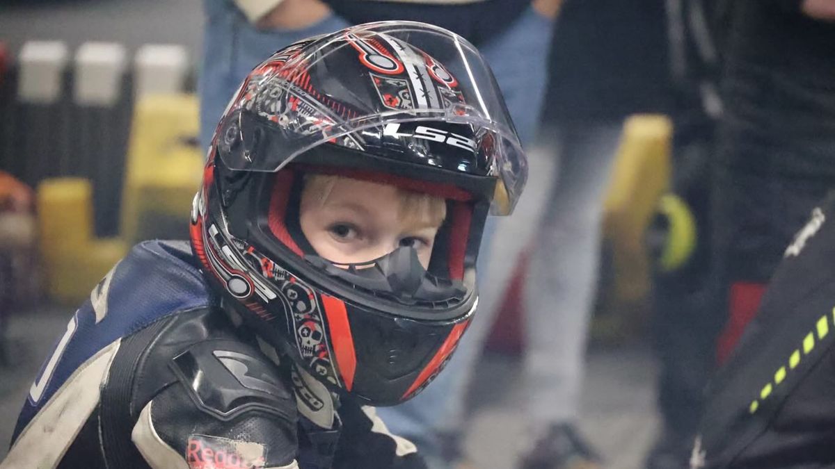 Sid (7), die zwaargewond raakte bij minibiketraining in Swalmen ...