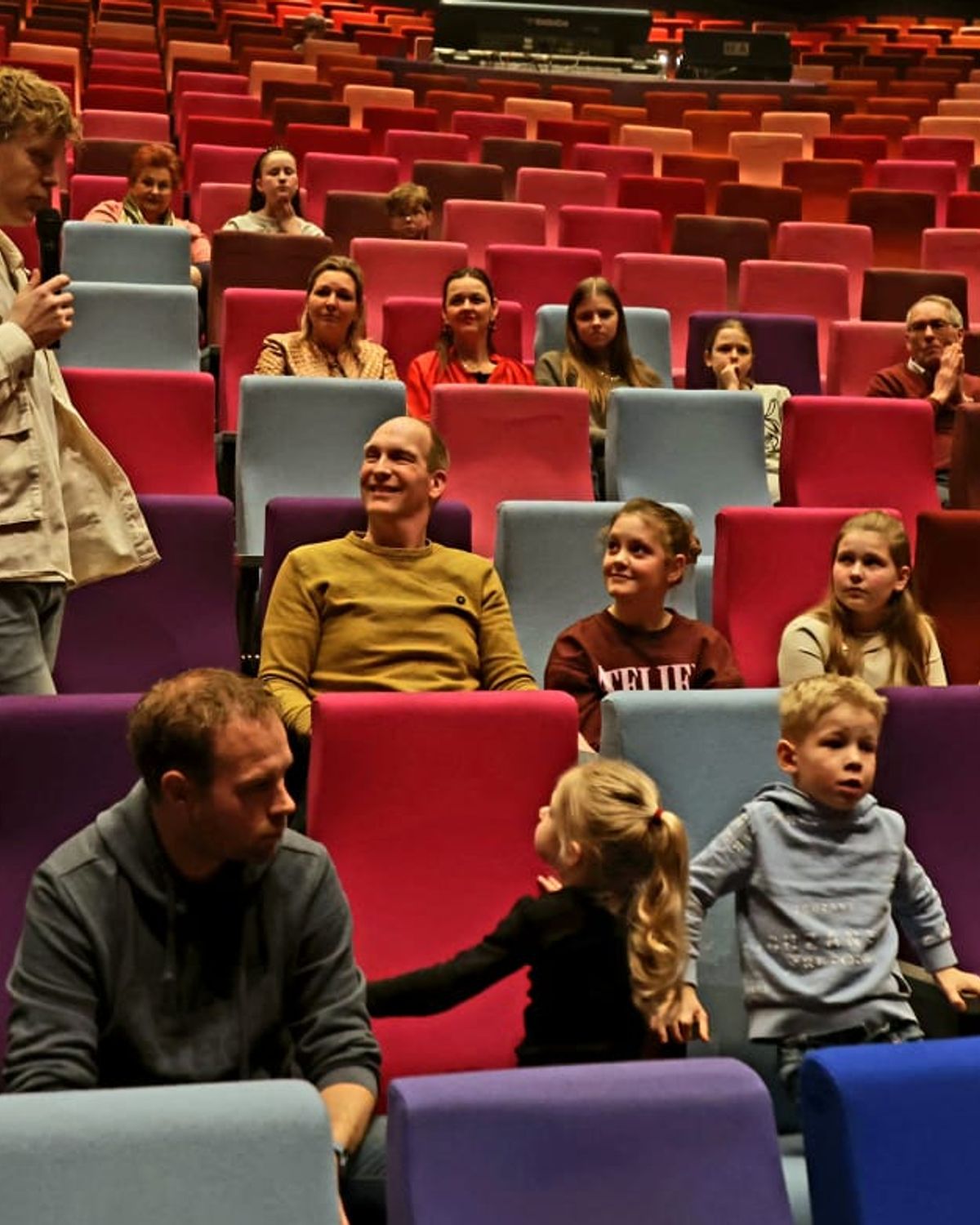 Lex Uiting en Frans Pollux stellen kinderen voor aan Metropole Orkest ...