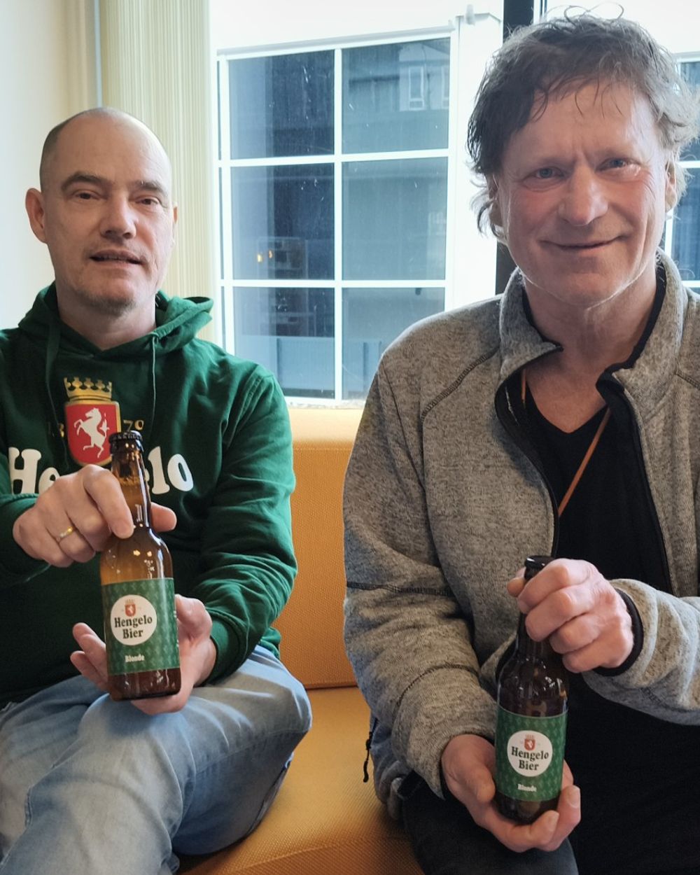 Hengelo Bier maakt comeback: 'Twentse trots hoort hier thuis' - Oost