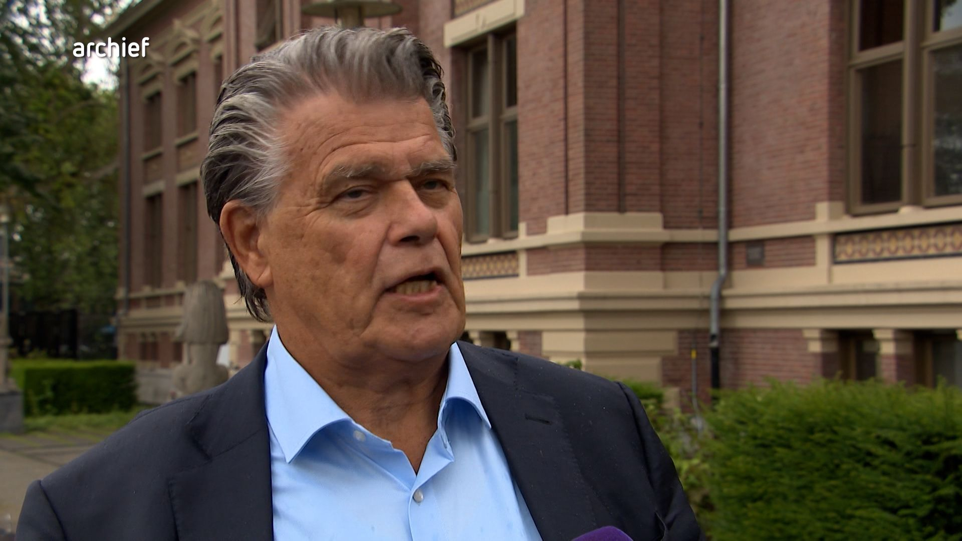 Emile Ratelband en partijleider PVAZ opnieuw voor rechter - Omroep ...