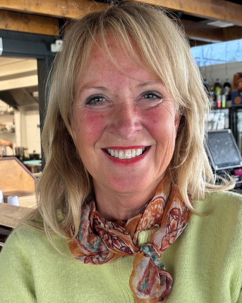 Martine learde demintsy kennen troch har man (53): “Tom had zijn trui ...