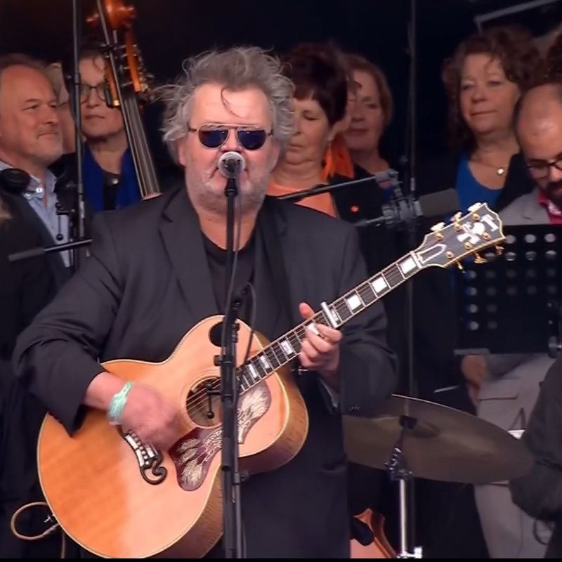 Daniël Lohues ziet licht in de duisternis op nieuwe single - RTV Drenthe