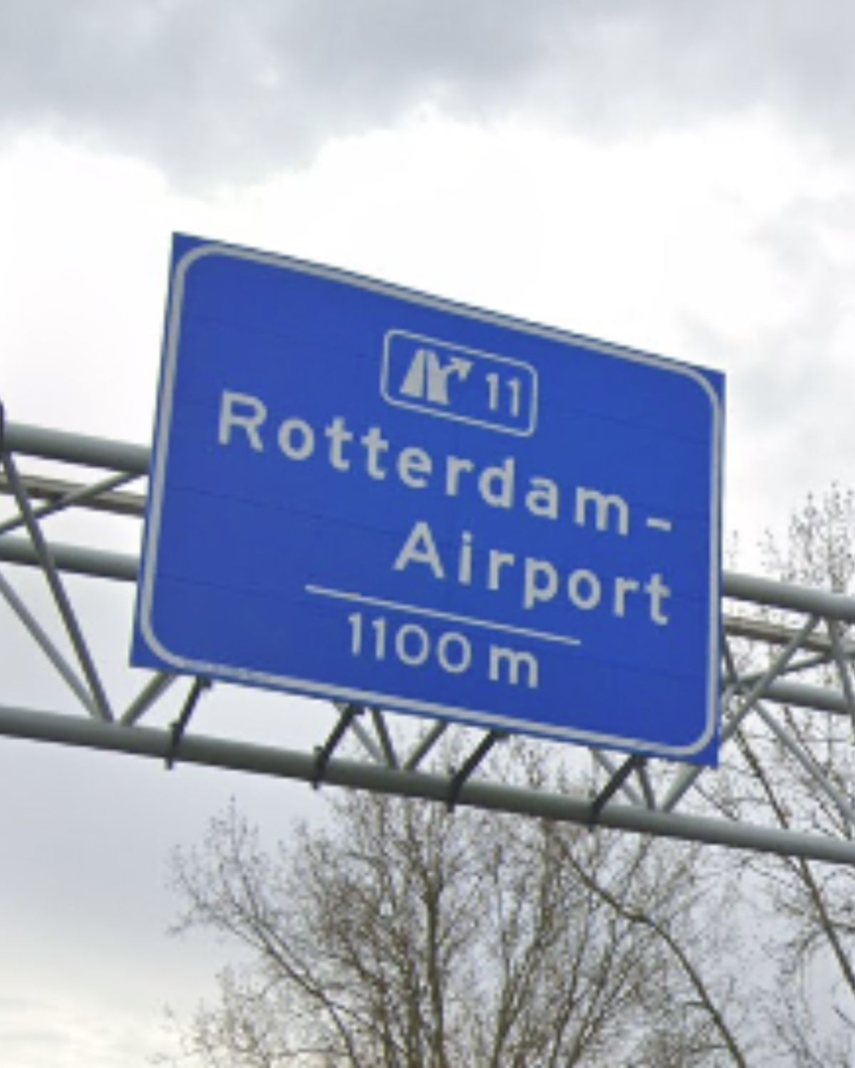 Pech voor Den Haag, maar 'fout' verkeersbord Rotterdam Airport blijft ...