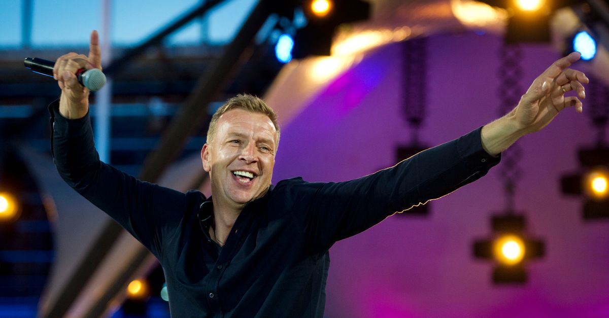 Zanger Jannes ook na jarenlange carrière nog weleens 'bang en onzeker ...