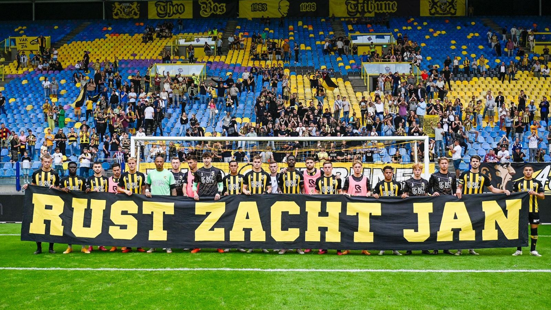Vitesse herdenkt Jan Jongbloed: 'Prachtig mens met cynische humor ...