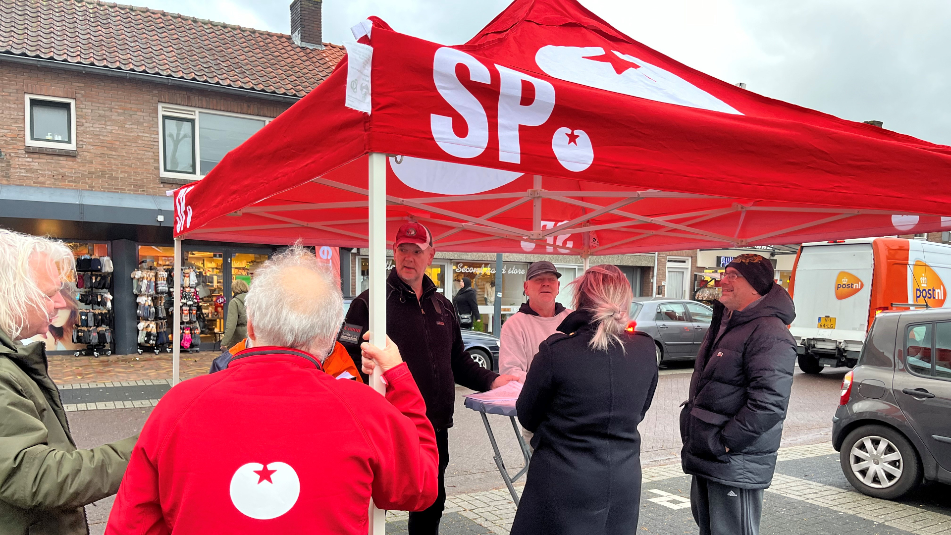 Bewoners Veenendaalse volkswijk boos over sloopplannen: 'Wijk verliest ...