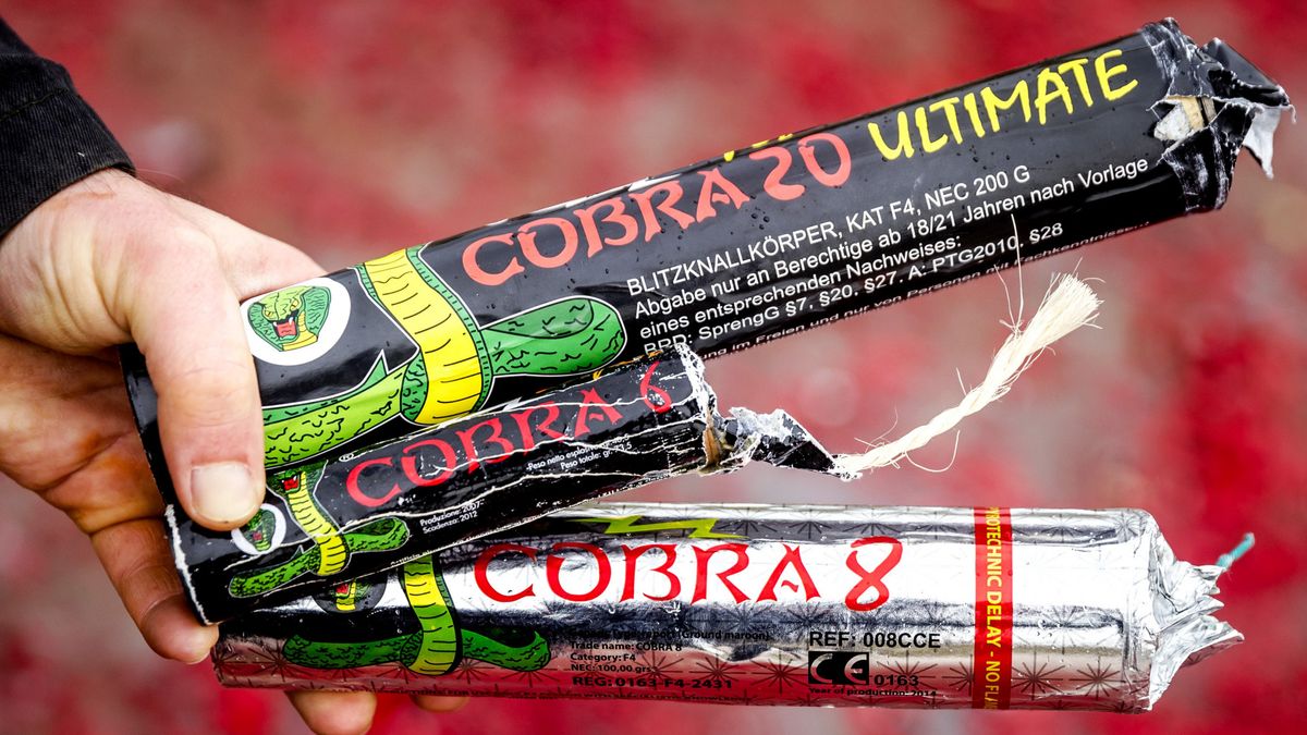Zes vragen over de Cobra, het meest besproken explosief (en vuurwerk ...