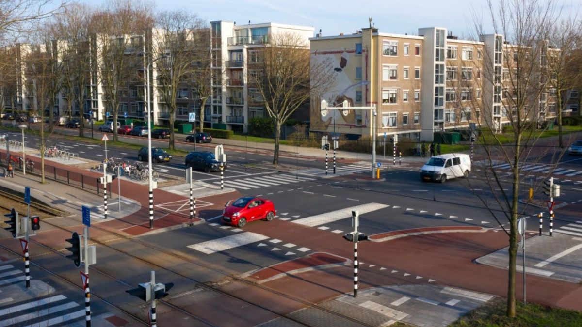 Kruispunt Beresteinlaan - Melis Stokelaan veiliger gemaakt - Den Haag FM