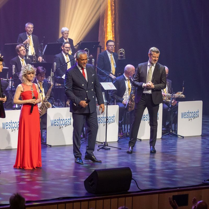 Kijk terug: de Rijnmond Big Band Show, twee uur swing! - Rijnmond