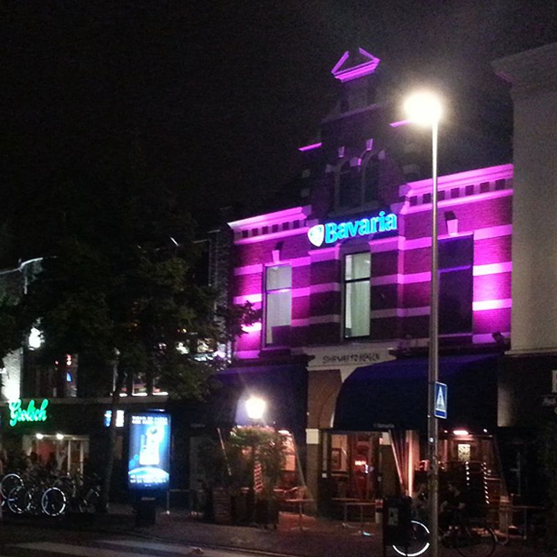 Café van Henk Westbroek verkocht: 'Het is mooi geweest. We zijn dicht ...