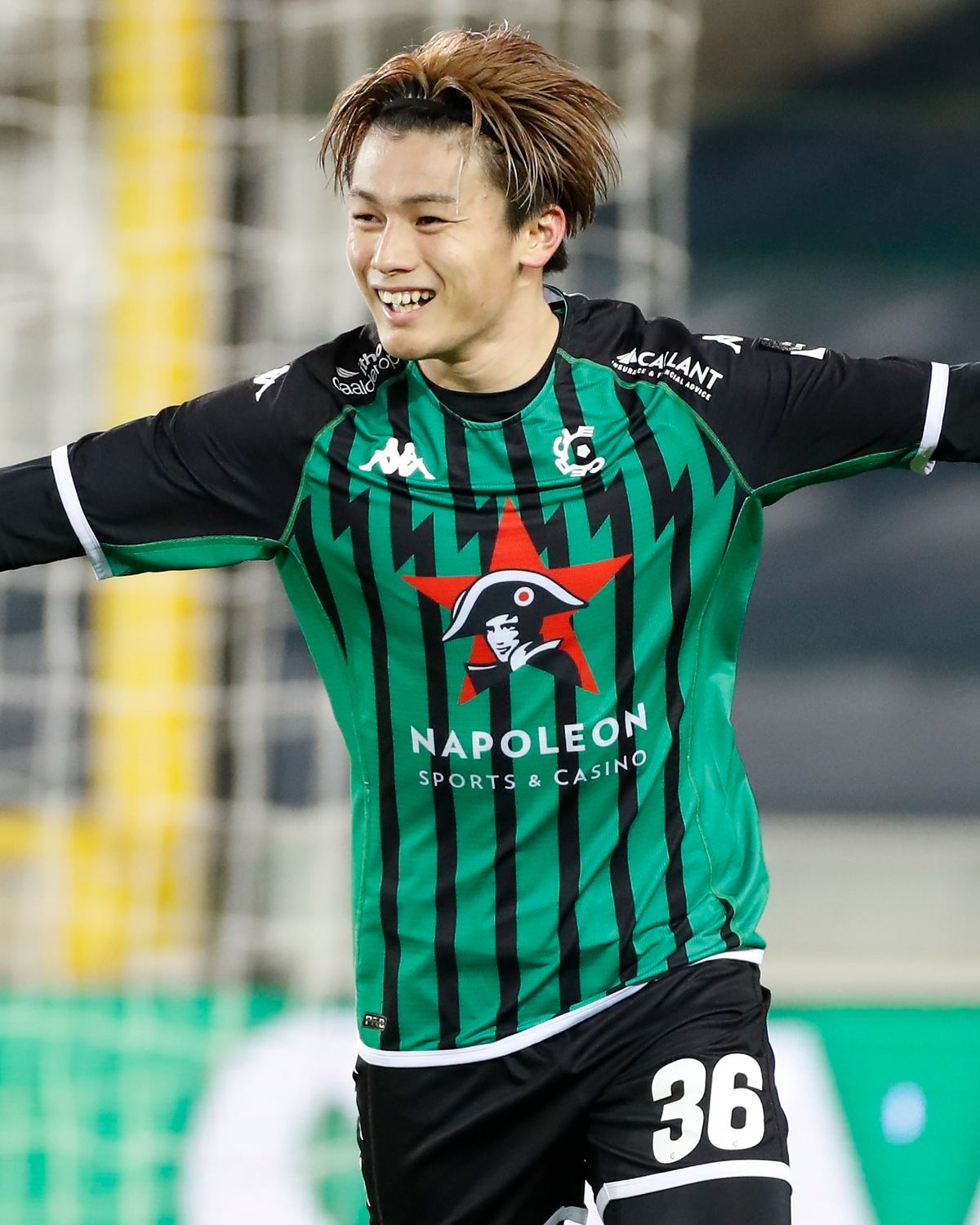 Dit gaat de Japanner Ueda als duurste speler uit de clubhistorie ...