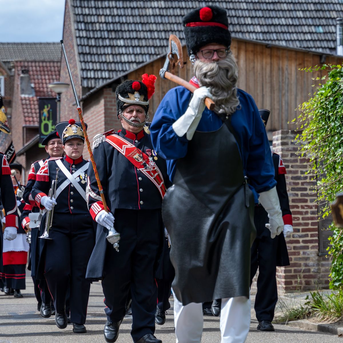 Schutterijen opgelet: download de beelden van jullie OLS defilé! - L1